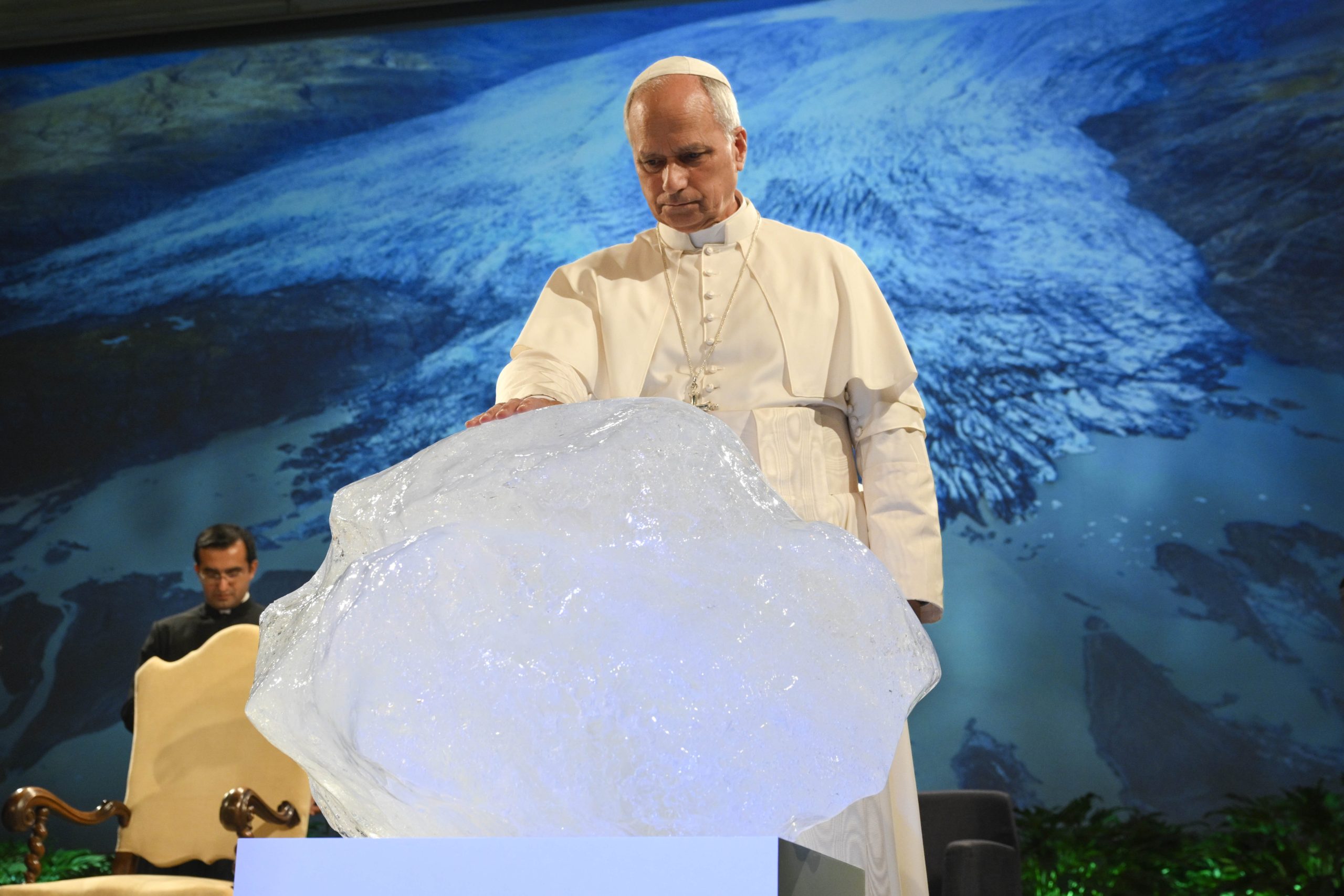 Pope Leo ice blessing sets off social media meltdown - America Magazine