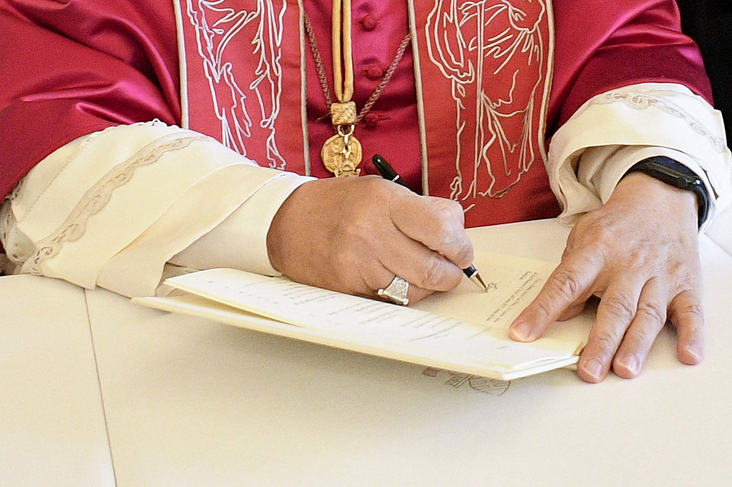 Analysis: Pope Leo’s theological vision of a church for the poor in ‘Dilexi Te’ - America Magazine