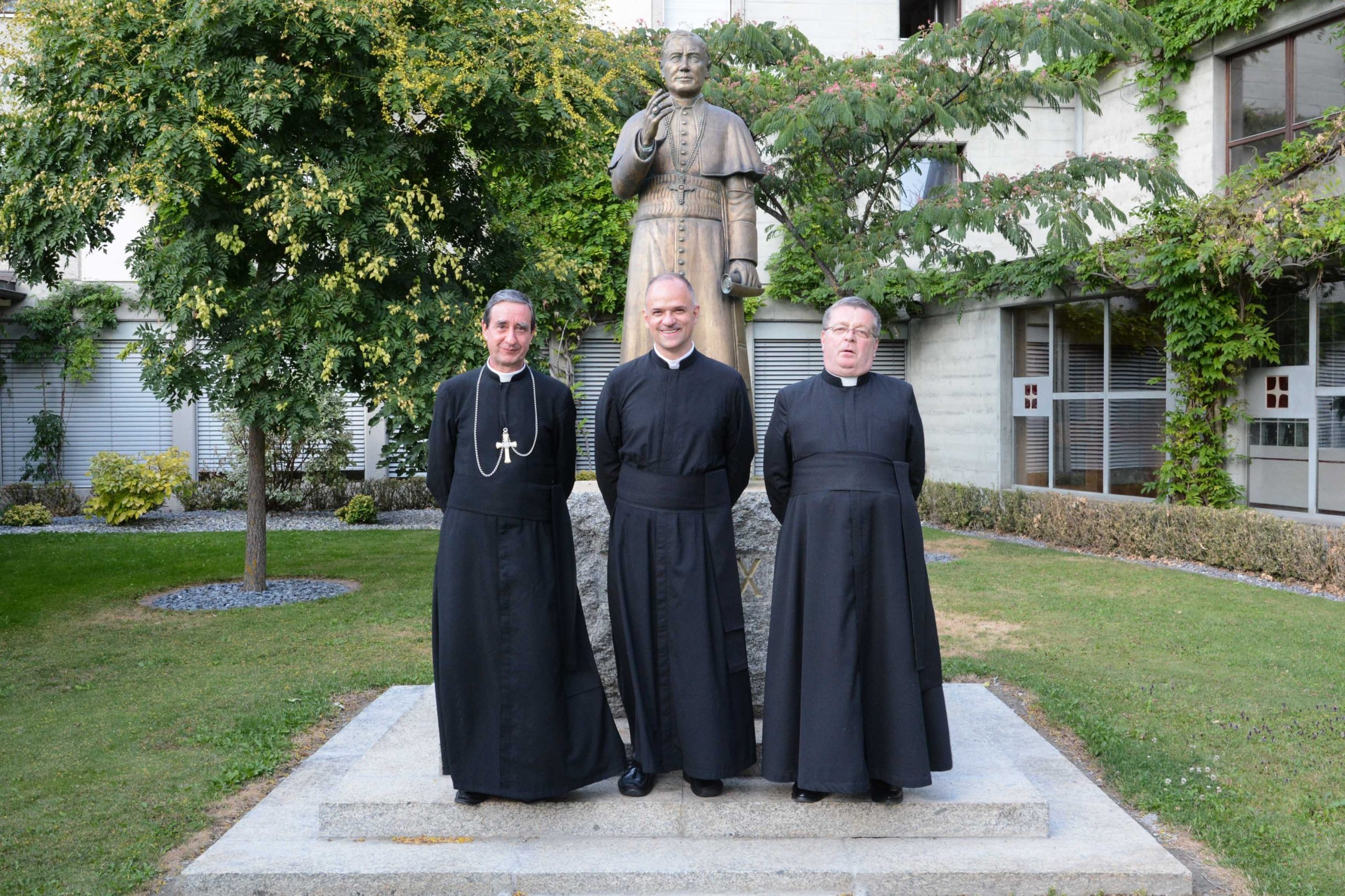 The Vatican and SSPX controversy, explained - America Magazine