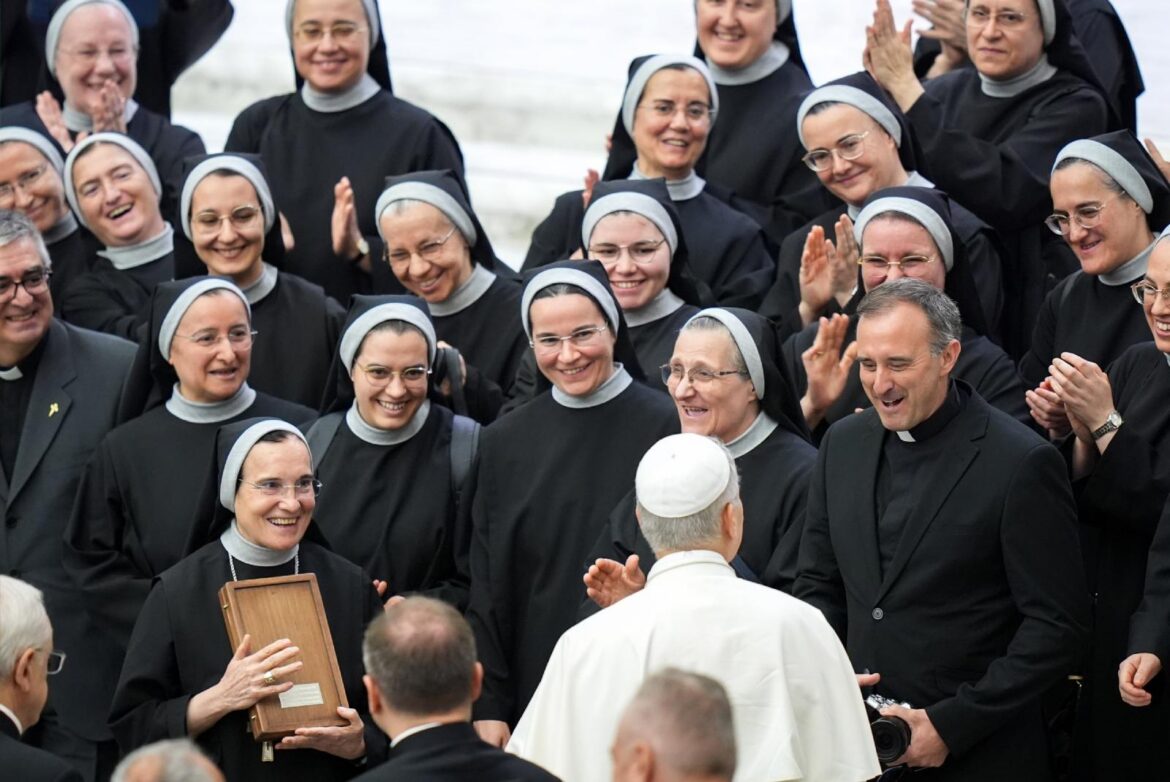Marriage or the priesthood? Pope Leo XIV shares advice for discerning ...